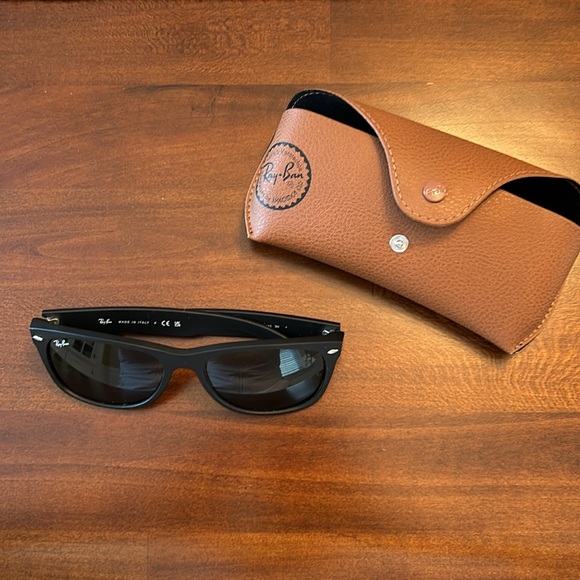Ray-Ban | Accessories | Rayban Matte Black Wayfarer | Poshmark